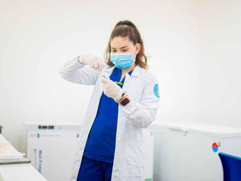 Tips Sukses Meniti Karier Di Bidang Farmasi Setelah Lulus Kuliah